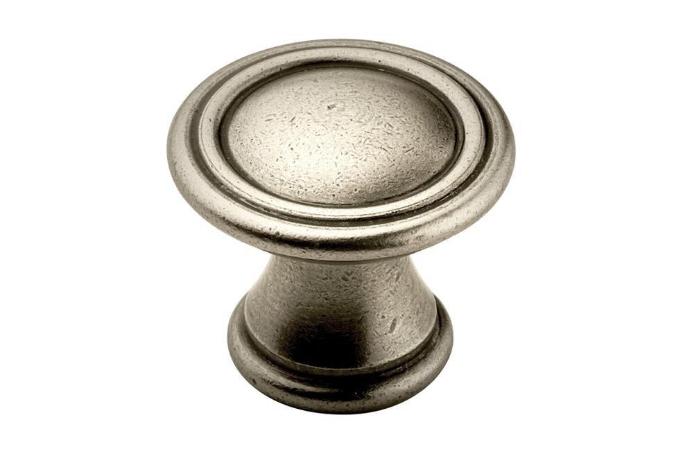 KraftMaid Full Access | Traditional Knob C